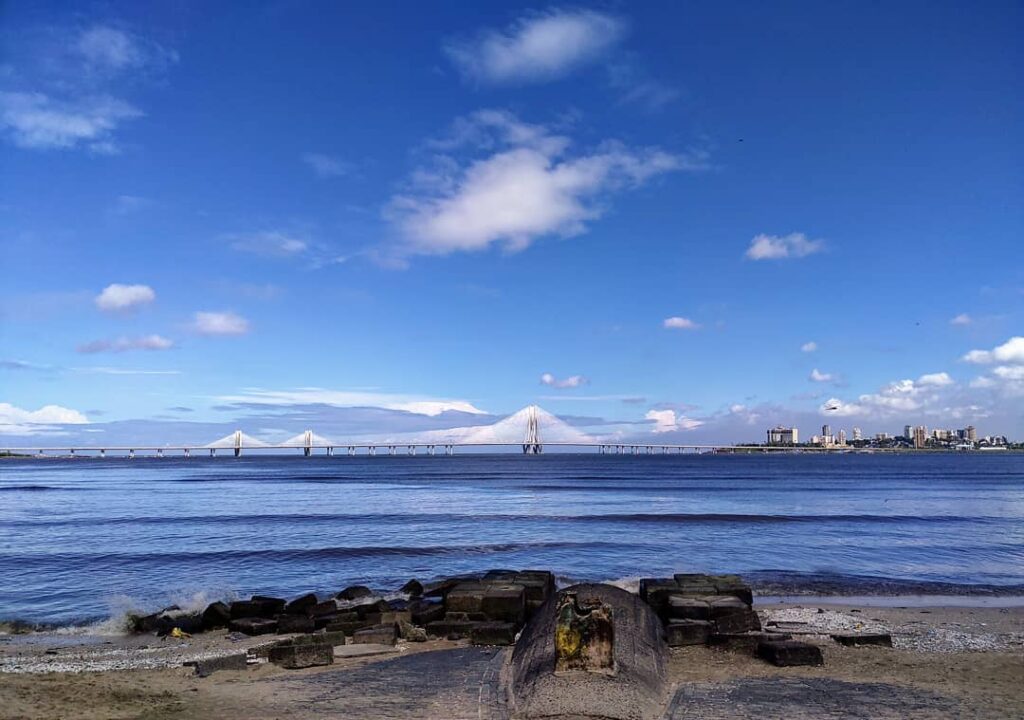 Top Five Places to Read a Novel in Mumbai - Bombay Reads